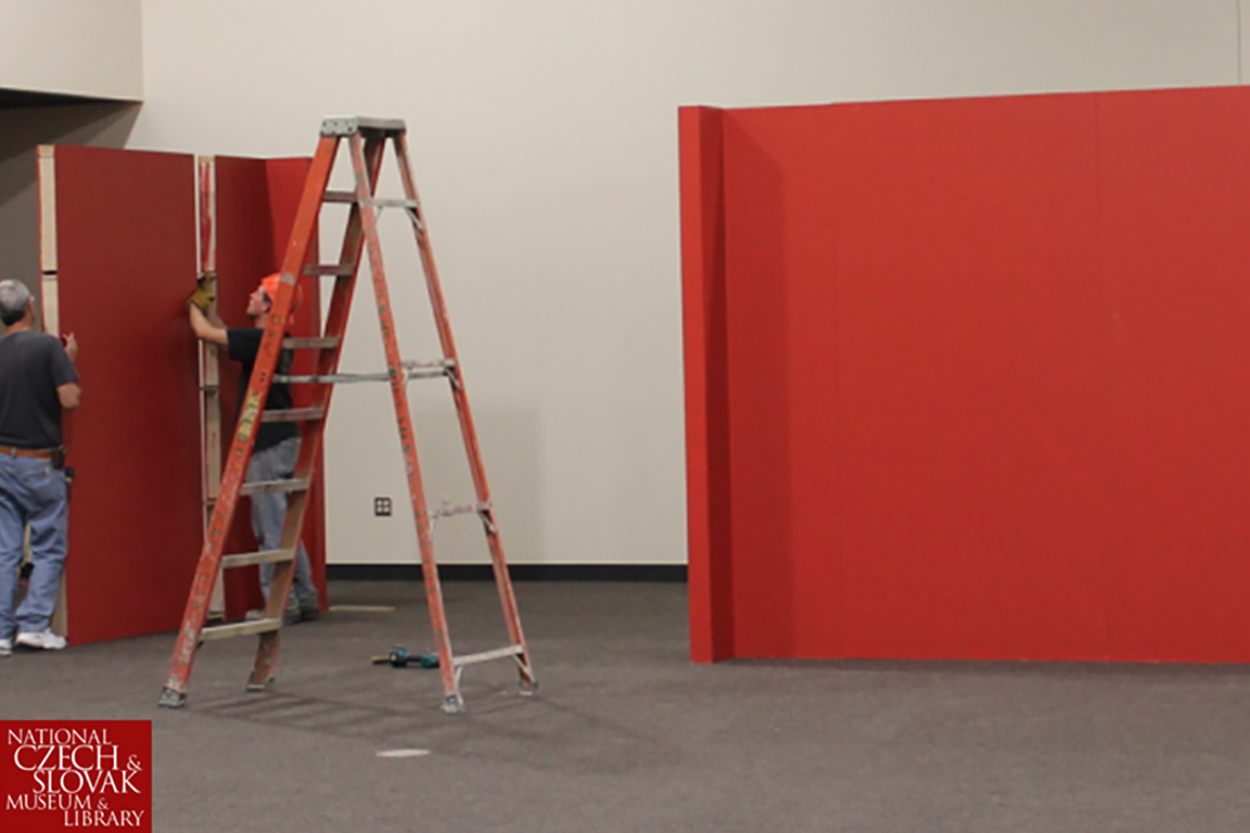 Reusable, portable gallery walls at the Czech & Slovak Museum & Library ...